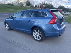 Zils Volvo V60 2014 Kauņa, ar dzinēja tilpumu 1.97 L un nobraukumu 267 tūkst. km par 5650 €, foto 15 vietnē AUTOMOTO.COM.LV