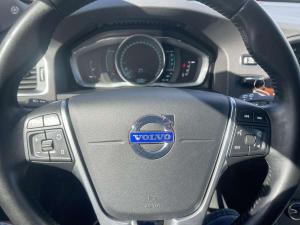Zils Volvo V60 2014 Kauņa, ar dzinēja tilpumu 1.97 L un nobraukumu 267 tūkst. km par 5650 €, foto 21 vietnē AUTOMOTO.COM.LV