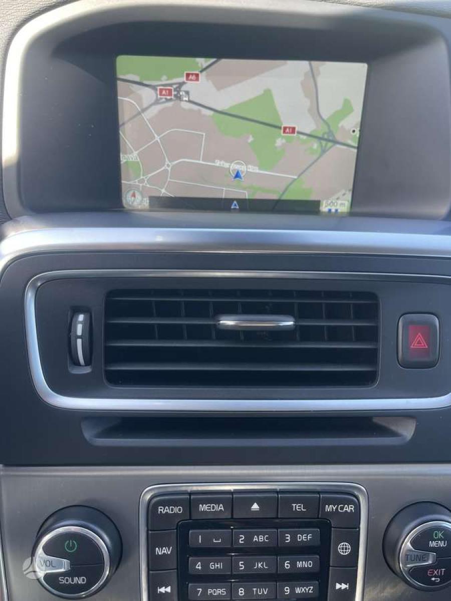 Zils Volvo V60 2014 Kauņa, ar dzinēja tilpumu 1.97 L un nobraukumu 267 tūkst. km par 5650 €, foto 22 vietnē AUTOMOTO.COM.LV