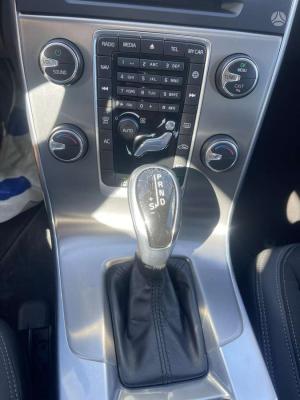 Zils Volvo V60 2014 Kauņa, ar dzinēja tilpumu 1.97 L un nobraukumu 267 tūkst. km par 5650 €, foto 23 vietnē AUTOMOTO.COM.LV
