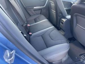 Zils Volvo V60 2014 Kauņa, ar dzinēja tilpumu 1.97 L un nobraukumu 267 tūkst. km par 5650 €, foto 27 vietnē AUTOMOTO.COM.LV