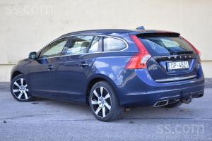 Zils Volvo V60 2014 Talsi, ar dzinēja tilpumu 2.40 L un nobraukumu 306 tūkst. km par 7200 €, foto 3 vietnē AUTOMOTO.COM.LV