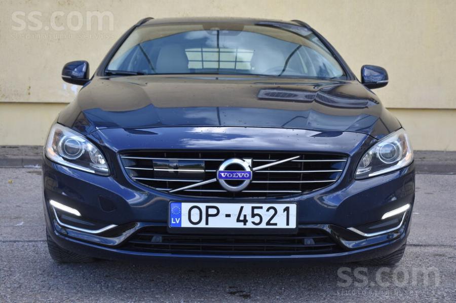Zils Volvo V60 2014 Talsi, ar dzinēja tilpumu 2.40 L un nobraukumu 306 tūkst. km par 7200 €, foto 4 vietnē AUTOMOTO.COM.LV