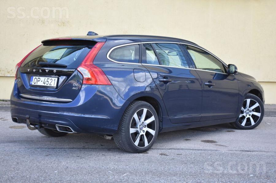 Zils Volvo V60 2014 Talsi, ar dzinēja tilpumu 2.40 L un nobraukumu 306 tūkst. km par 7200 €, foto 6 vietnē AUTOMOTO.COM.LV