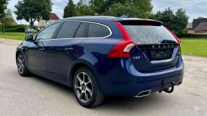 Zils Volvo V60 2014 Šilutė, ar dzinēja tilpumu 1.98 L un nobraukumu 257 tūkst. km par 6999 €, foto 5 vietnē AUTOMOTO.COM.LV
