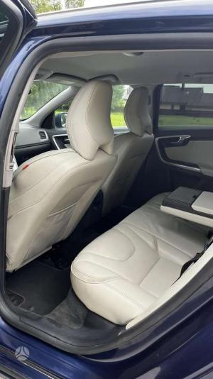 Zils Volvo V60 2014 Šilutė, ar dzinēja tilpumu 1.98 L un nobraukumu 257 tūkst. km par 6999 €, foto 16 vietnē AUTOMOTO.COM.LV