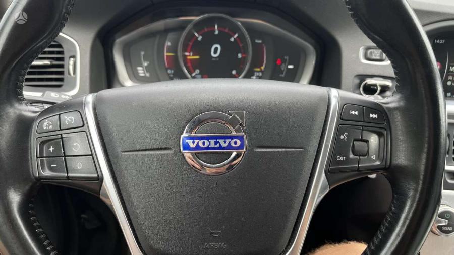 Zils Volvo V60 2014 Šilutė, ar dzinēja tilpumu 1.98 L un nobraukumu 257 tūkst. km par 6999 €, foto 20 vietnē AUTOMOTO.COM.LV