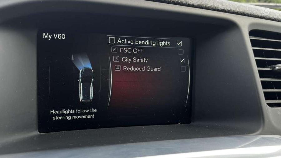 Zils Volvo V60 2014 Šilutė, ar dzinēja tilpumu 1.98 L un nobraukumu 257 tūkst. km par 6999 €, foto 21 vietnē AUTOMOTO.COM.LV