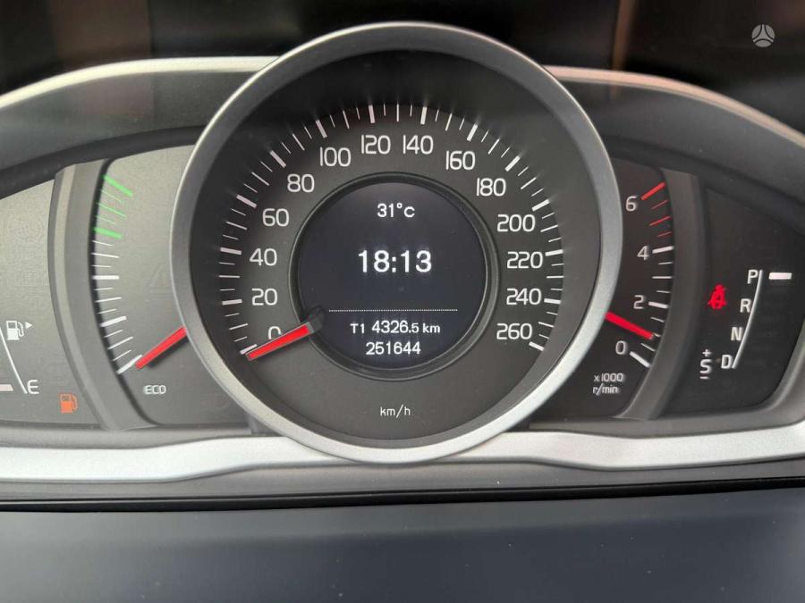 Синий Вольво B60 2014 в Расейняй, объемом двигателя 1.97 л и пробегом 256 тыс. км за 5900 €, фото 12 на AUTOMOTO.COM.LV