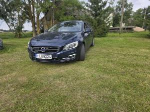 Zils Volvo V60 2014 Marijampole, ar dzinēja tilpumu 0.00 L un nobraukumu 322 tūkst. km par 6300 €, foto  vietnē AUTOMOTO.COM.LV