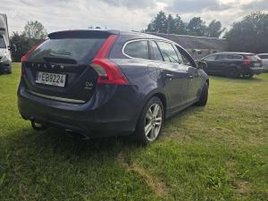 Blue Volvo V60 2014 in Marijampole, with an engine capacity of 0.00 L and mileage of 322 thousand km for 6300 €, photo 5 on AUTOMOTO.COM.LV