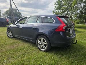 Blue Volvo V60 2014 in Marijampole, with an engine capacity of 0.00 L and mileage of 322 thousand km for 6300 €, photo 6 on AUTOMOTO.COM.LV