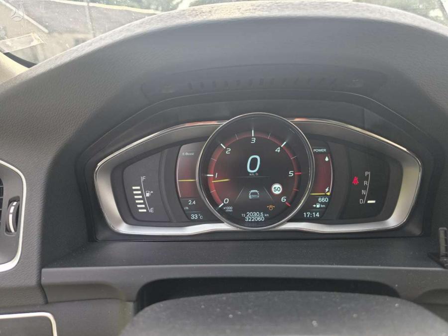 Blue Volvo V60 2014 in Marijampole, with an engine capacity of 0.00 L and mileage of 322 thousand km for 6300 €, photo 11 on AUTOMOTO.COM.LV