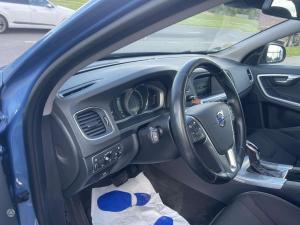 Zils Volvo V60 2014 Kauņa, ar dzinēja tilpumu 1.97 L un nobraukumu 267 tūkst. km par 5650 €, foto 19 vietnē AUTOMOTO.COM.LV