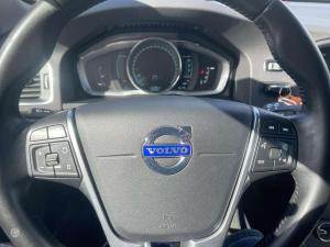 Zils Volvo V60 2014 Kauņa, ar dzinēja tilpumu 1.97 L un nobraukumu 267 tūkst. km par 5650 €, foto 20 vietnē AUTOMOTO.COM.LV