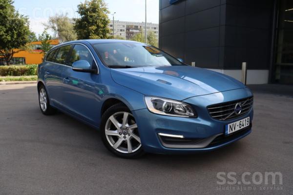 Zils Volvo V60 2014 Rīga, ar dzinēja tilpumu 2.00 L un nobraukumu 274 tūkst. km par 6490 €, foto 2 vietnē AUTOMOTO.COM.LV