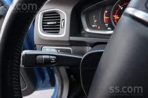 Zils Volvo V60 2014 Rīga, ar dzinēja tilpumu 2.00 L un nobraukumu 274 tūkst. km par 5990 €, foto 14 vietnē AUTOMOTO.COM.LV