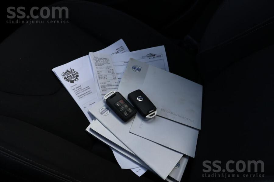Zils Volvo V60 2014 Rīga, ar dzinēja tilpumu 2.00 L un nobraukumu 274 tūkst. km par 5990 €, foto 21 vietnē AUTOMOTO.COM.LV