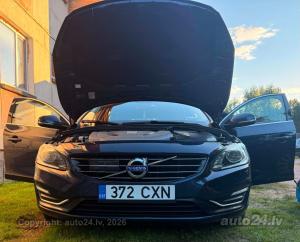 Zils Volvo V60 2014 Tartu, ar dzinēja tilpumu 2.40 L un nobraukumu 233 tūkst. km par 9000 €, foto 6 vietnē AUTOMOTO.COM.LV