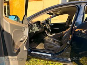 Zils Volvo V60 2014 Tartu, ar dzinēja tilpumu 2.40 L un nobraukumu 233 tūkst. km par 9000 €, foto 9 vietnē AUTOMOTO.COM.LV