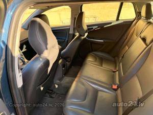Zils Volvo V60 2014 Tartu, ar dzinēja tilpumu 2.40 L un nobraukumu 233 tūkst. km par 9000 €, foto 10 vietnē AUTOMOTO.COM.LV