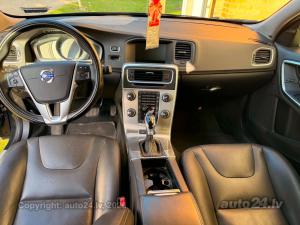 Zils Volvo V60 2014 Tartu, ar dzinēja tilpumu 2.40 L un nobraukumu 233 tūkst. km par 9000 €, foto 16 vietnē AUTOMOTO.COM.LV