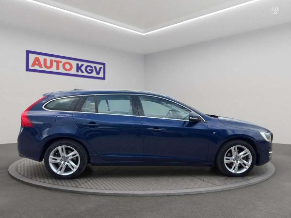 Zils Volvo V60 2014 Klaipėda, ar dzinēja tilpumu 2.00 L un nobraukumu 338 tūkst. km par 6999 €, foto 6 vietnē AUTOMOTO.COM.LV
