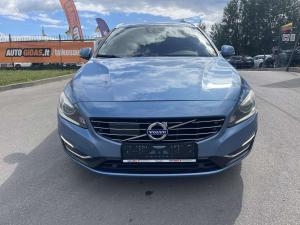 Blue Volvo V60 2014 in Kaunas, with an engine capacity of 2.40 L and mileage of 295 thousand km for 5950 €, photo 5 on AUTOMOTO.COM.LV