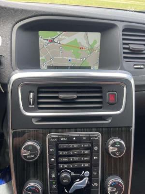 Blue Volvo V60 2014 in Kaunas, with an engine capacity of 2.40 L and mileage of 295 thousand km for 5950 €, photo 23 on AUTOMOTO.COM.LV