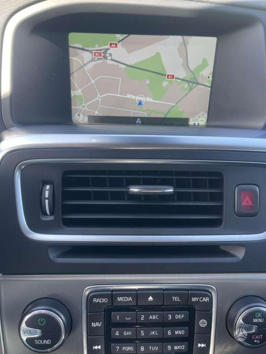 Blue Volvo V60 2014 in Kaunas, with an engine capacity of 1.97 L and mileage of 267 thousand km for 5650 €, photo 22 on AUTOMOTO.COM.LV