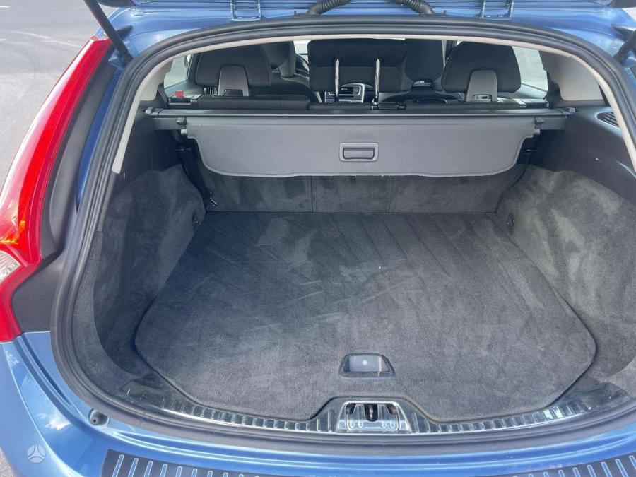 Blue Volvo V60 2014 in Kaunas, with an engine capacity of 1.97 L and mileage of 267 thousand km for 5650 €, photo 31 on AUTOMOTO.COM.LV