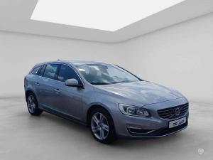 Zils Volvo V60 2014 Viļņa, ar dzinēja tilpumu 2.00 L un nobraukumu 322 tūkst. km par 6800 €, foto 4 vietnē AUTOMOTO.COM.LV