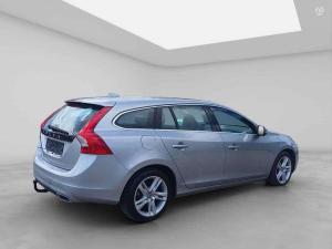 Zils Volvo V60 2014 Viļņa, ar dzinēja tilpumu 2.00 L un nobraukumu 322 tūkst. km par 6800 €, foto 7 vietnē AUTOMOTO.COM.LV