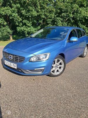 Blue Volvo V60 2014 in Kaunas, with an engine capacity of 1.56 L and mileage of 223 thousand km for 6550 €, photo 6 on AUTOMOTO.COM.LV