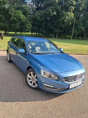 Blue Volvo V60 2014 in Kaunas, with an engine capacity of 1.56 L and mileage of 223 thousand km for 6550 €, photo 8 on AUTOMOTO.COM.LV