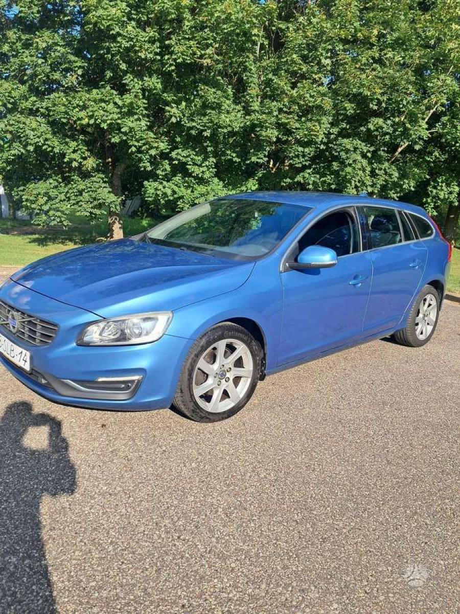 Blue Volvo V60 2014 in Kaunas, with an engine capacity of 1.56 L and mileage of 223 thousand km for 6550 €, photo 13 on AUTOMOTO.COM.LV