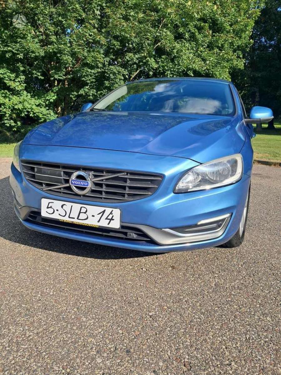 Blue Volvo V60 2014 in Kaunas, with an engine capacity of 1.56 L and mileage of 223 thousand km for 6550 €, photo 19 on AUTOMOTO.COM.LV