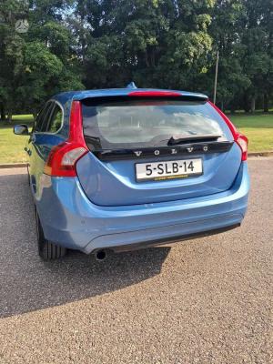Blue Volvo V60 2014 in Kaunas, with an engine capacity of 1.56 L and mileage of 223 thousand km for 6550 €, photo 21 on AUTOMOTO.COM.LV