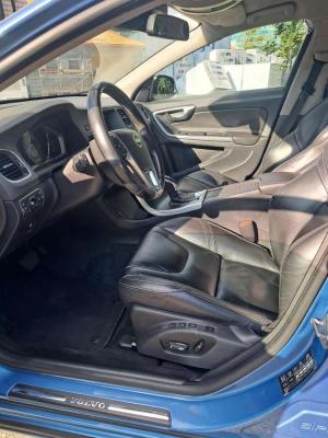 Blue Volvo V60 2014 in Kaunas, with an engine capacity of 1.56 L and mileage of 223 thousand km for 6550 €, photo 29 on AUTOMOTO.COM.LV