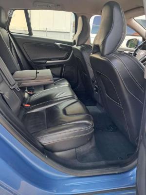 Blue Volvo V60 2014 in Kaunas, with an engine capacity of 1.56 L and mileage of 223 thousand km for 6550 €, photo 34 on AUTOMOTO.COM.LV