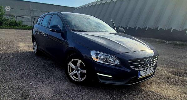 Blue Volvo V60 2014 in Vilnius, with an engine capacity of 1.60 L and mileage of 277 thousand km for 5699 €, photo 1 on AUTOMOTO.COM.LV