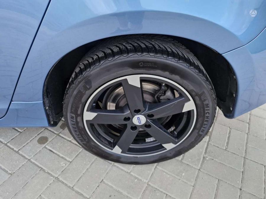 Zils Volvo V60 2014 Viļņa, ar dzinēja tilpumu 1.97 L un nobraukumu 218 tūkst. km par 8300 €, foto 7 vietnē AUTOMOTO.COM.LV