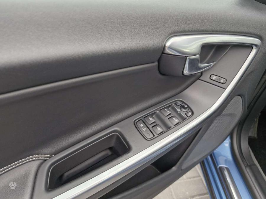 Zils Volvo V60 2014 Viļņa, ar dzinēja tilpumu 1.97 L un nobraukumu 218 tūkst. km par 8300 €, foto 10 vietnē AUTOMOTO.COM.LV