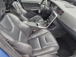 Zils Volvo V60 2014 Viļņa, ar dzinēja tilpumu 1.97 L un nobraukumu 218 tūkst. km par 8300 €, foto 14 vietnē AUTOMOTO.COM.LV