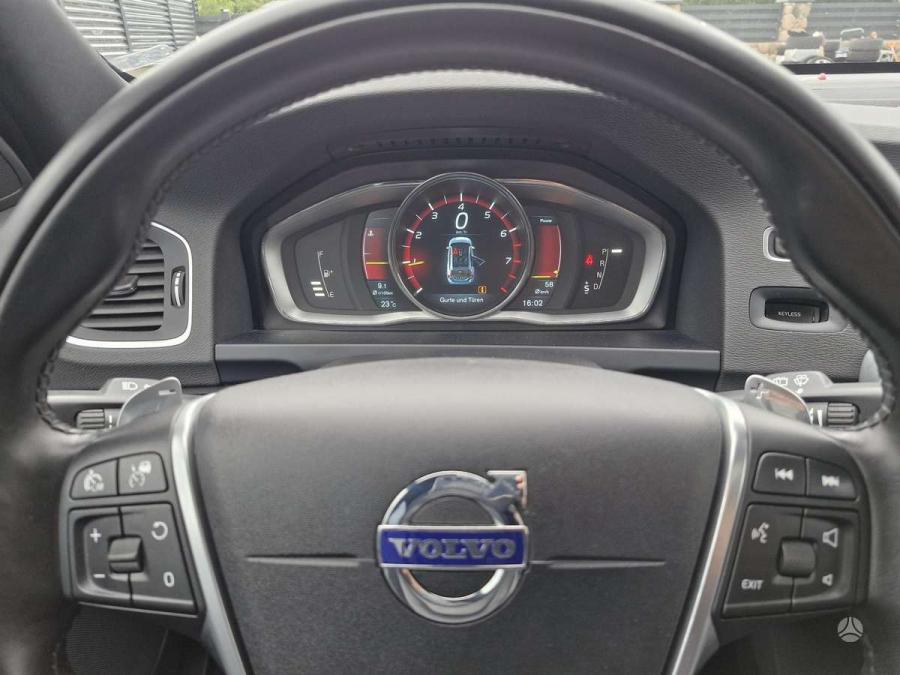 Zils Volvo V60 2014 Viļņa, ar dzinēja tilpumu 1.97 L un nobraukumu 218 tūkst. km par 8300 €, foto 19 vietnē AUTOMOTO.COM.LV