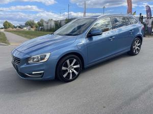 Blue Volvo V60 2014 in Kaunas, with an engine capacity of 2.40 L and mileage of 294 thousand km for 5950 €, photo 3 on AUTOMOTO.COM.LV