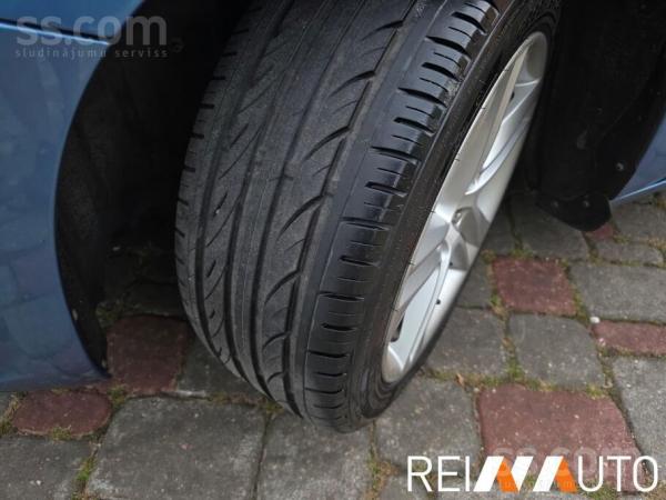 Blue Volvo V60 2014 in Riga, with an engine capacity of 2.00 L and mileage of 339 thousand km for 6850 €, photo 10 on AUTOMOTO.COM.LV