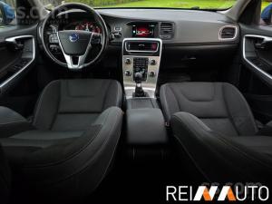 Zils Volvo V60 2014 Rīga, ar dzinēja tilpumu 2.00 L un nobraukumu 339 tūkst. km par 6850 €, foto 21 vietnē AUTOMOTO.COM.LV