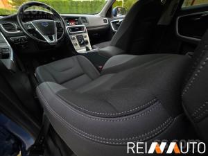 Zils Volvo V60 2014 Rīga, ar dzinēja tilpumu 2.00 L un nobraukumu 339 tūkst. km par 6850 €, foto 22 vietnē AUTOMOTO.COM.LV