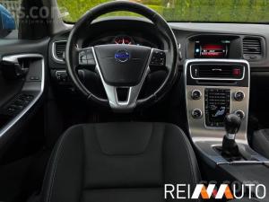 Zils Volvo V60 2014 Rīga, ar dzinēja tilpumu 2.00 L un nobraukumu 339 tūkst. km par 6850 €, foto 24 vietnē AUTOMOTO.COM.LV